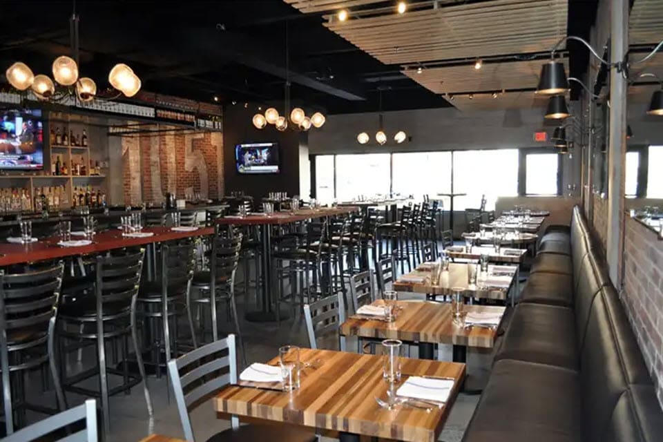 105-Ten Bar & Grill - Virtual Restaurant Concierge