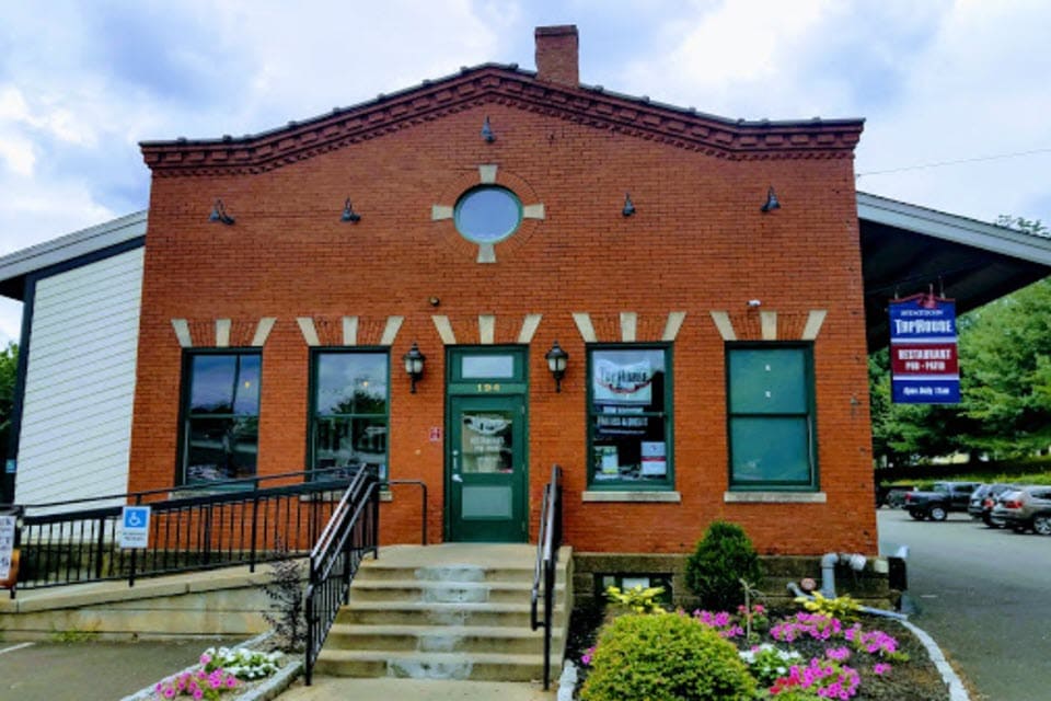 Station Tap House - Virtual Restaurant Concierge
