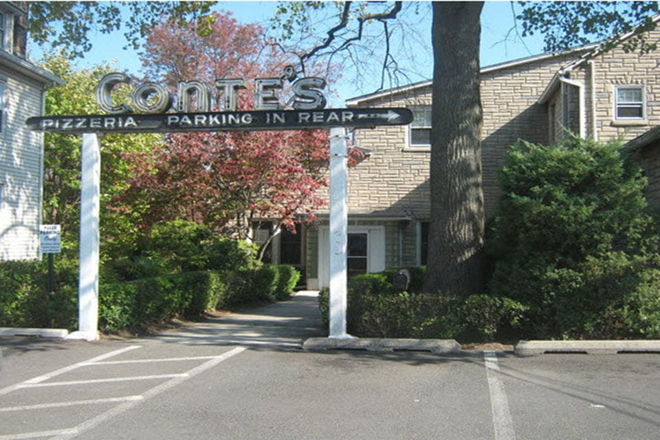 Conte’s Pizza and Bar - Virtual Restaurant Concierge