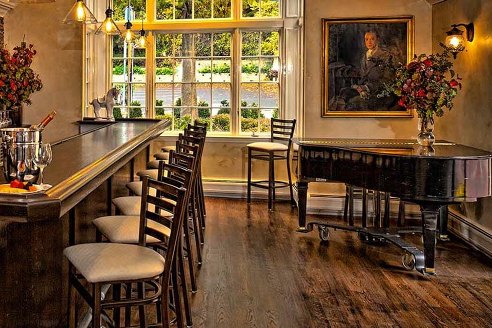 Carriage House Restaurant - Virtual Restaurant Concierge