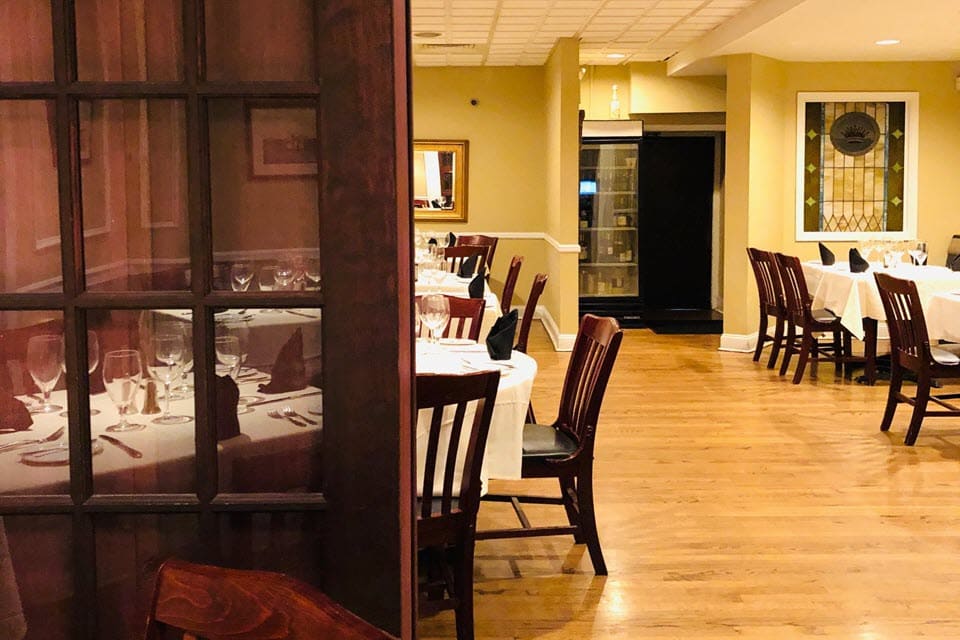 Creed’s Seafood & Steaks - Virtual Restaurant Concierge