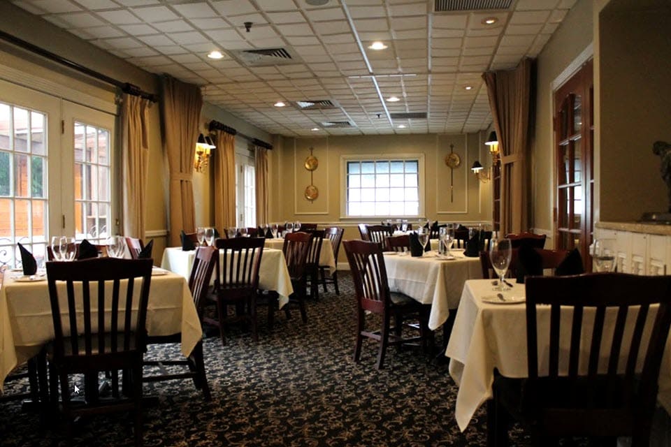 Creed’s Seafood & Steaks - Virtual Restaurant Concierge