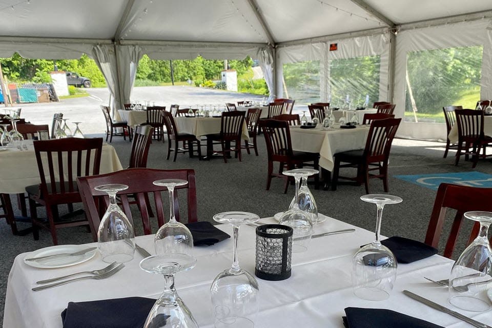 Creed’s Seafood & Steaks - Virtual Restaurant Concierge