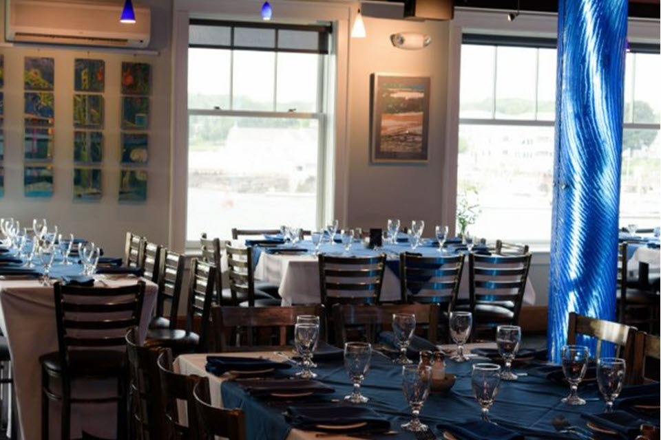 Surf Restaurant - Virtual Restaurant Concierge