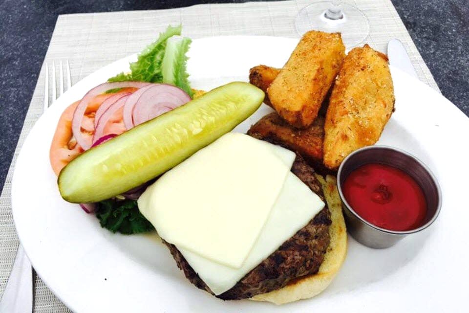 The Lawn Terrace at Castle Hill Inn - Virtual Restaurant Concierge